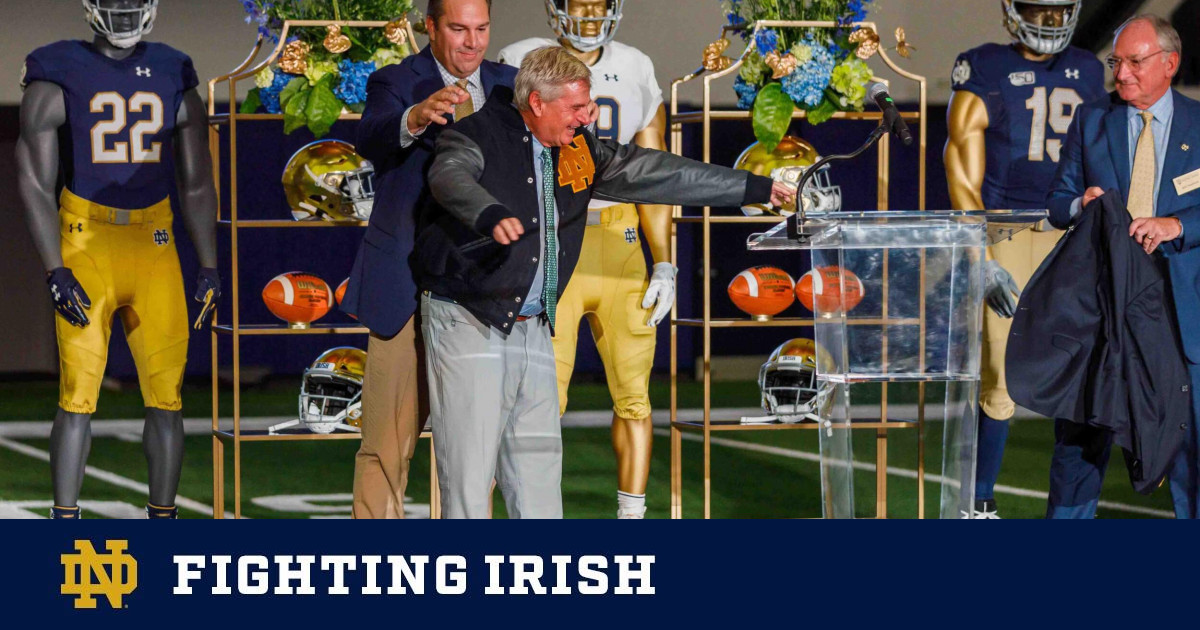 Jimmy Dunne Presented With Honorary Monogram – Notre Dame Fighting ...