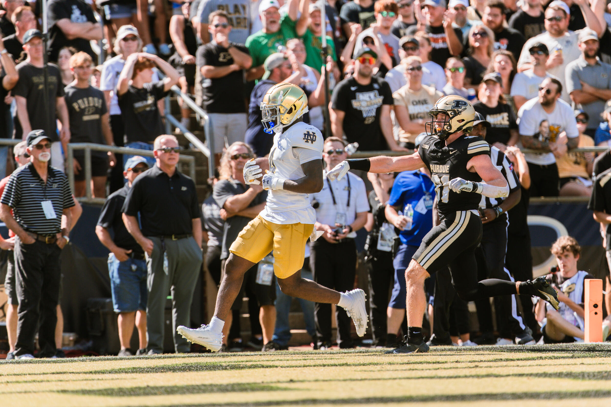 Irish Hammer Boilermakers 66-7 – Notre Dame Fighting Irish – Official ...