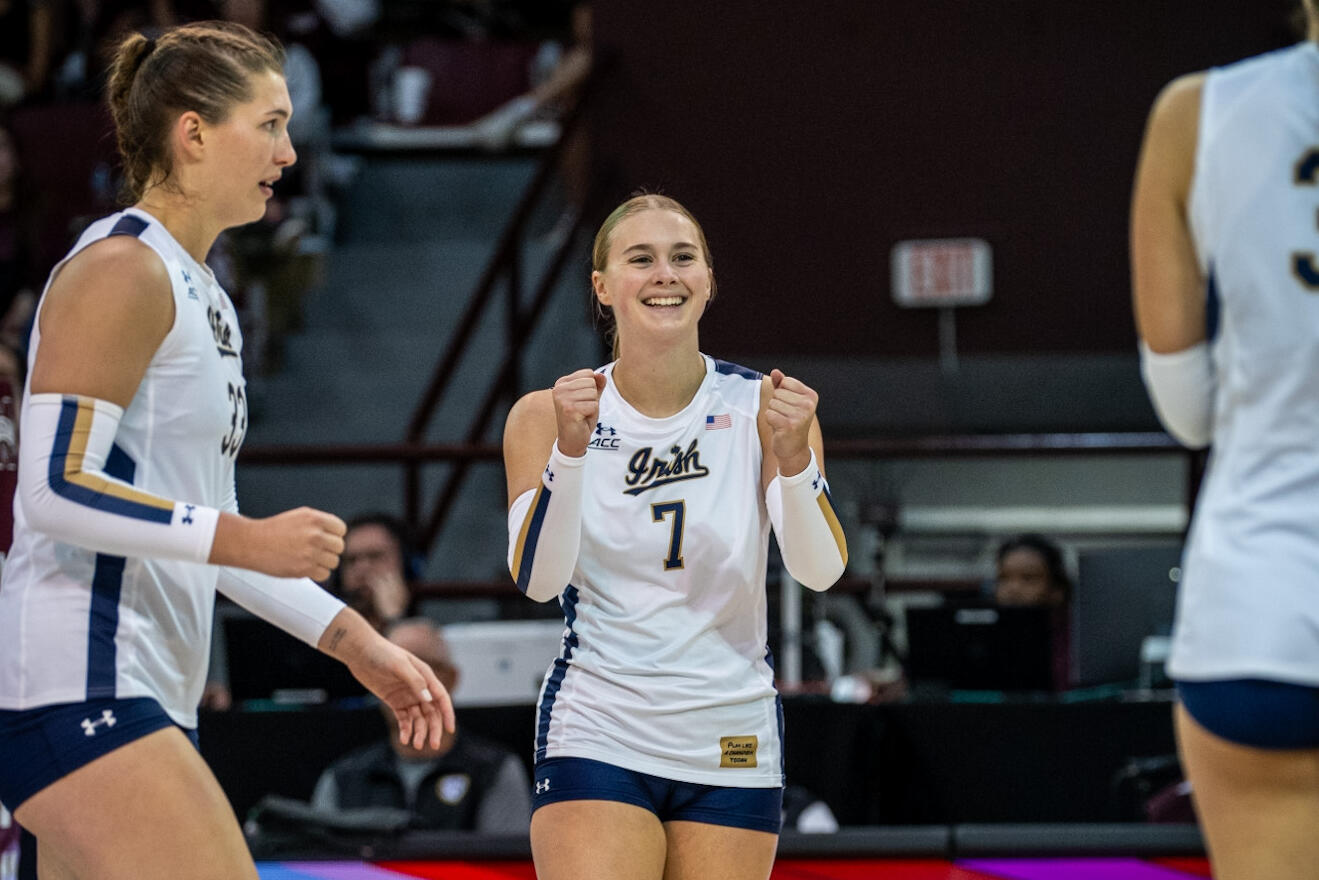 Irish Defeat Bulldogs In Five Set Battle – Notre Dame Fighting Irish ...